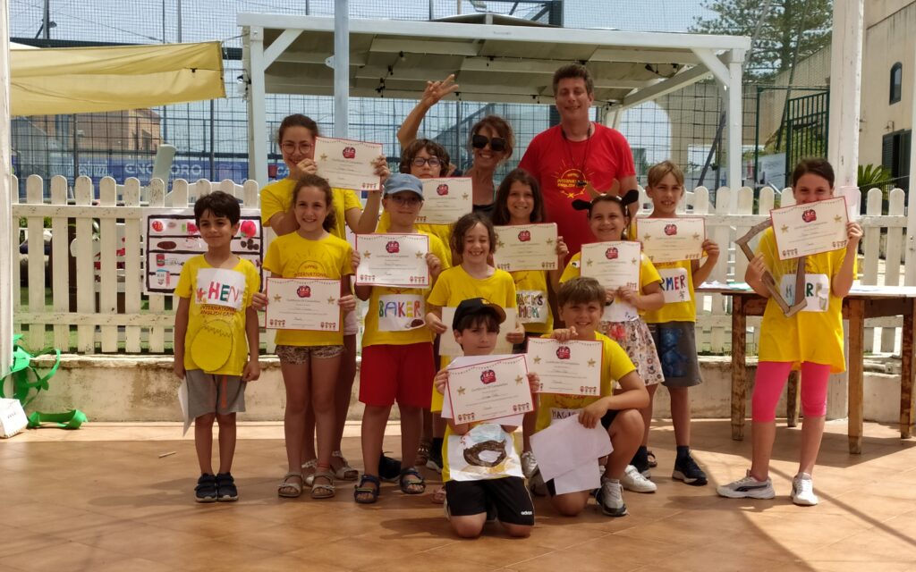 “Imparare l'inglese giocando”: conclusa la Summer School alla Fiumara ...