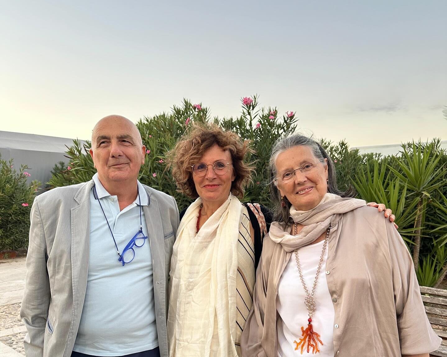 A "Il mare colore dei libri" la poesia in musica di Claudia Fofi. VIDEO